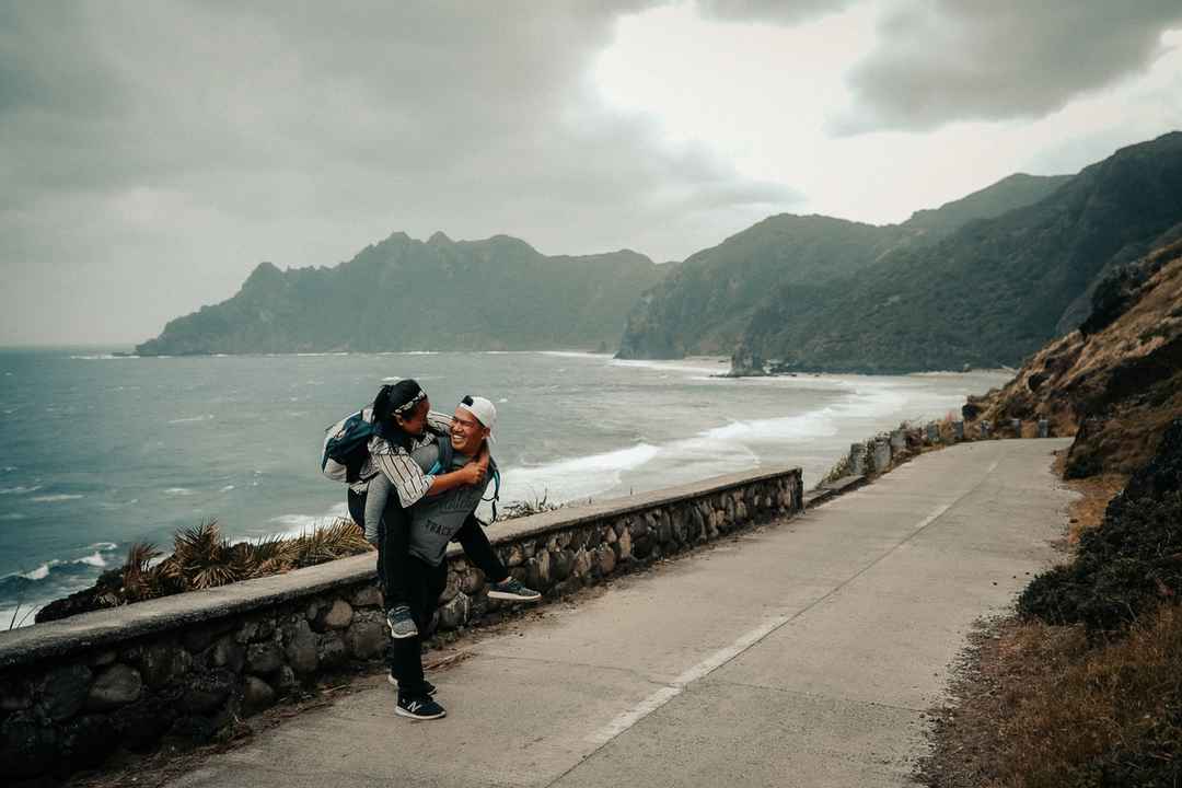 Just Started Dating These Tips for the First Vacation You Go On as a ...