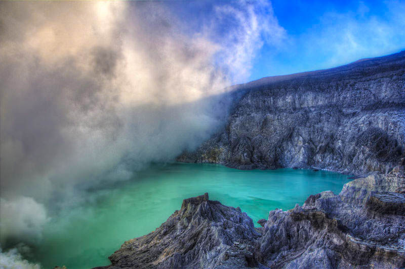 Ijen Crater Lake Indonesia Guide: Itinerary, How to Reach, Tips, Cost ...